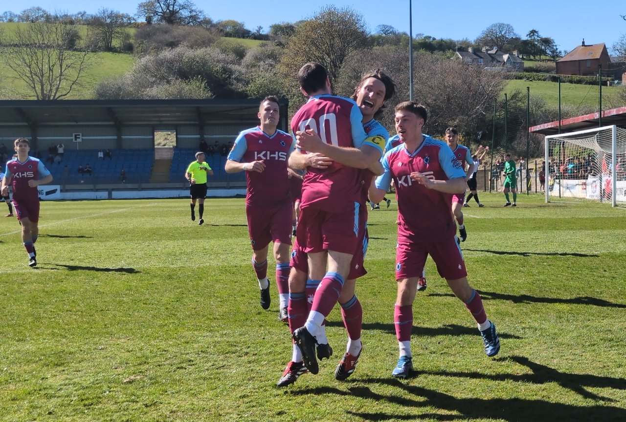 One point for title after 'derby' win - Colwyn Bay FC / CPD Bae Colwyn